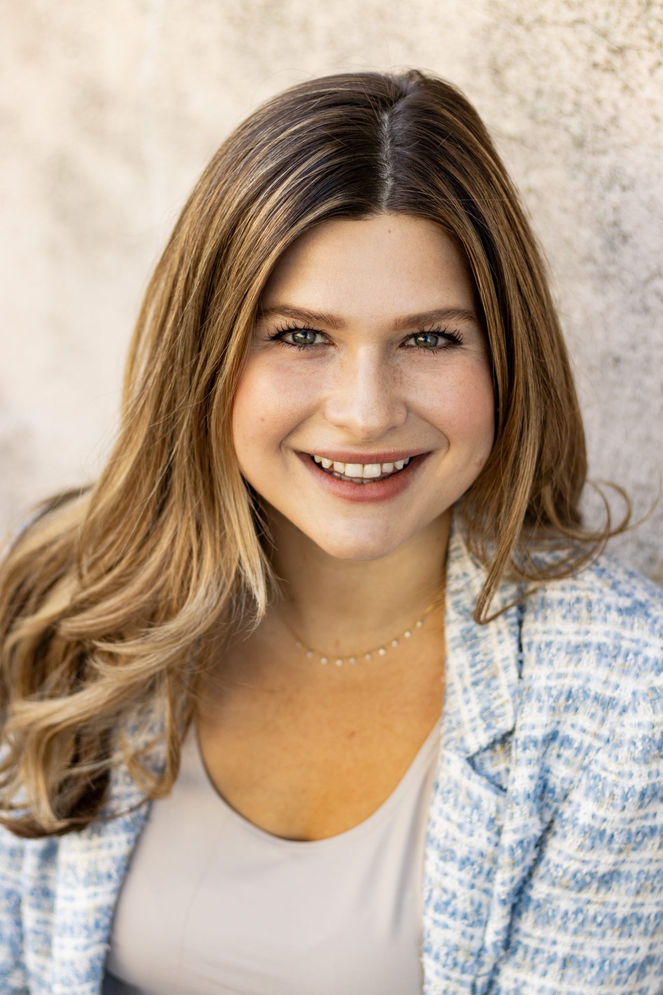 ANNA HOWARD - Therapy on the Square